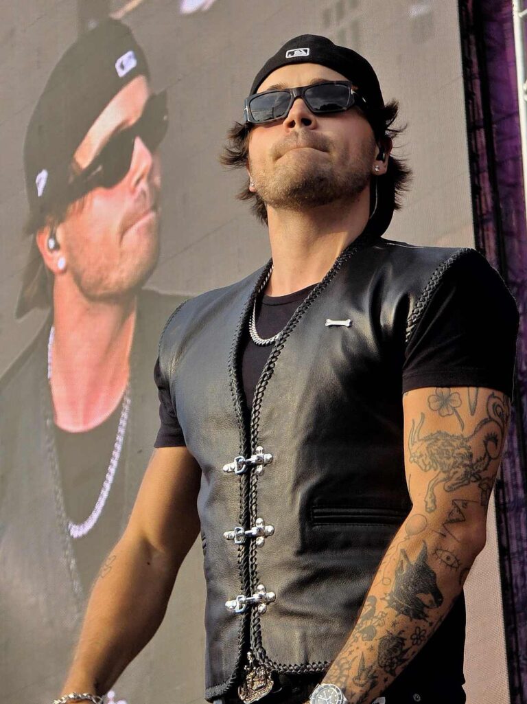 Lauri Haav nousee lavoille kotikaupungeissaan – keikat Helsingissä ja ...